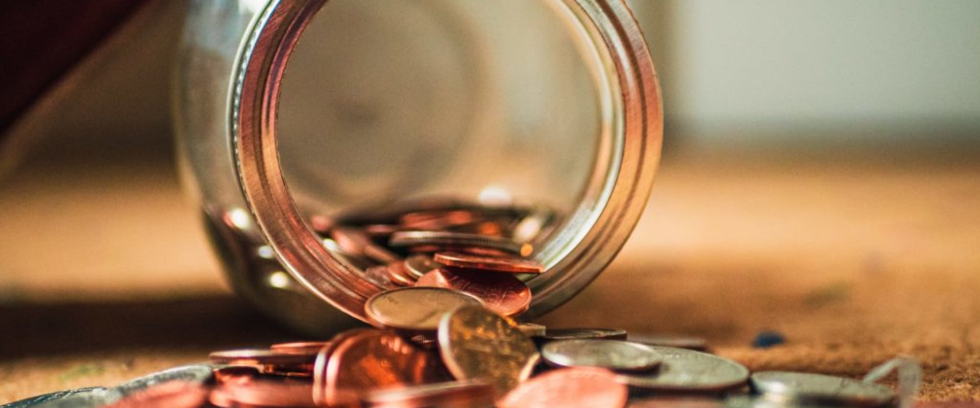 What are two types of individual retirement accounts ira?